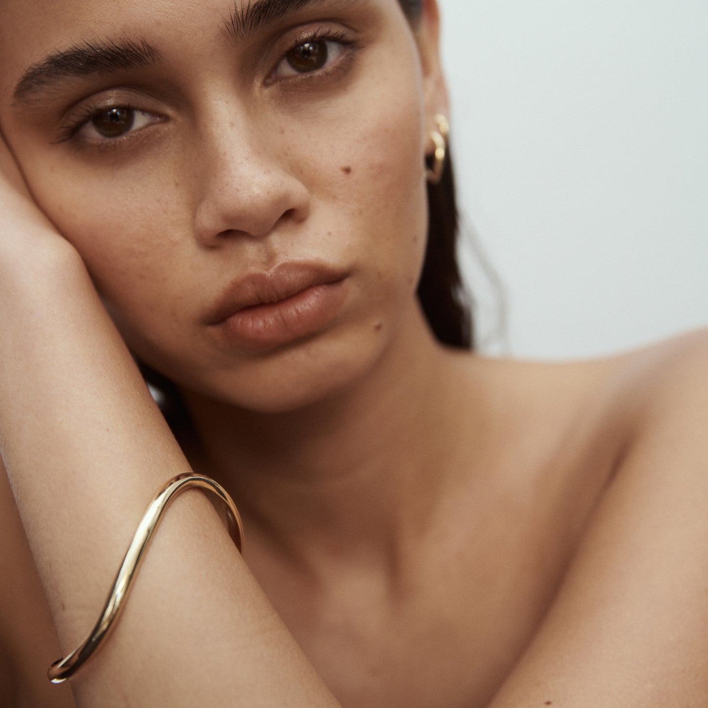 Awa | Solid Wave Bangle – Kate & Kole