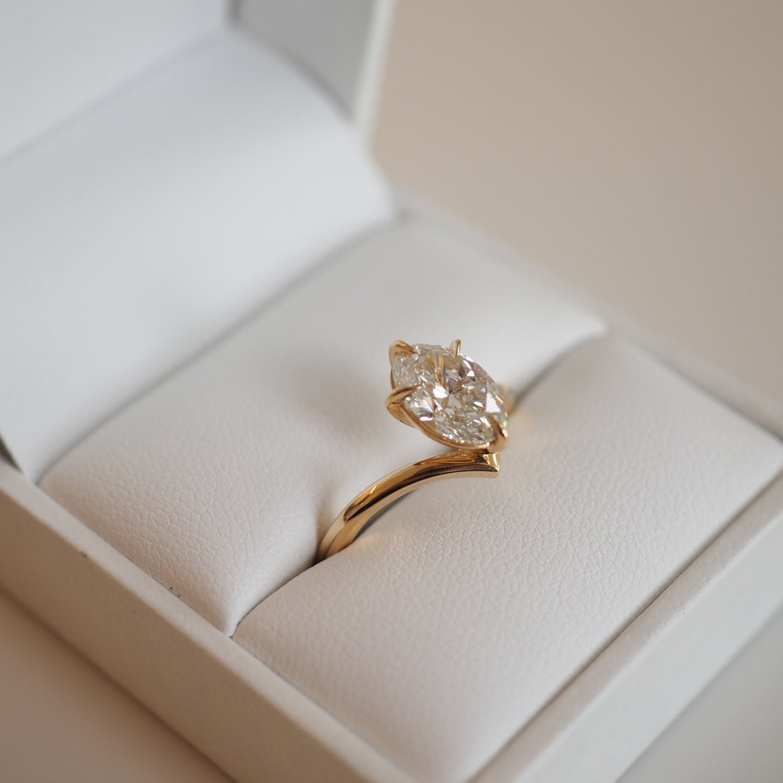 Ora | Oval Lab-Grown Diamond Engagement Ring – Kate & Kole