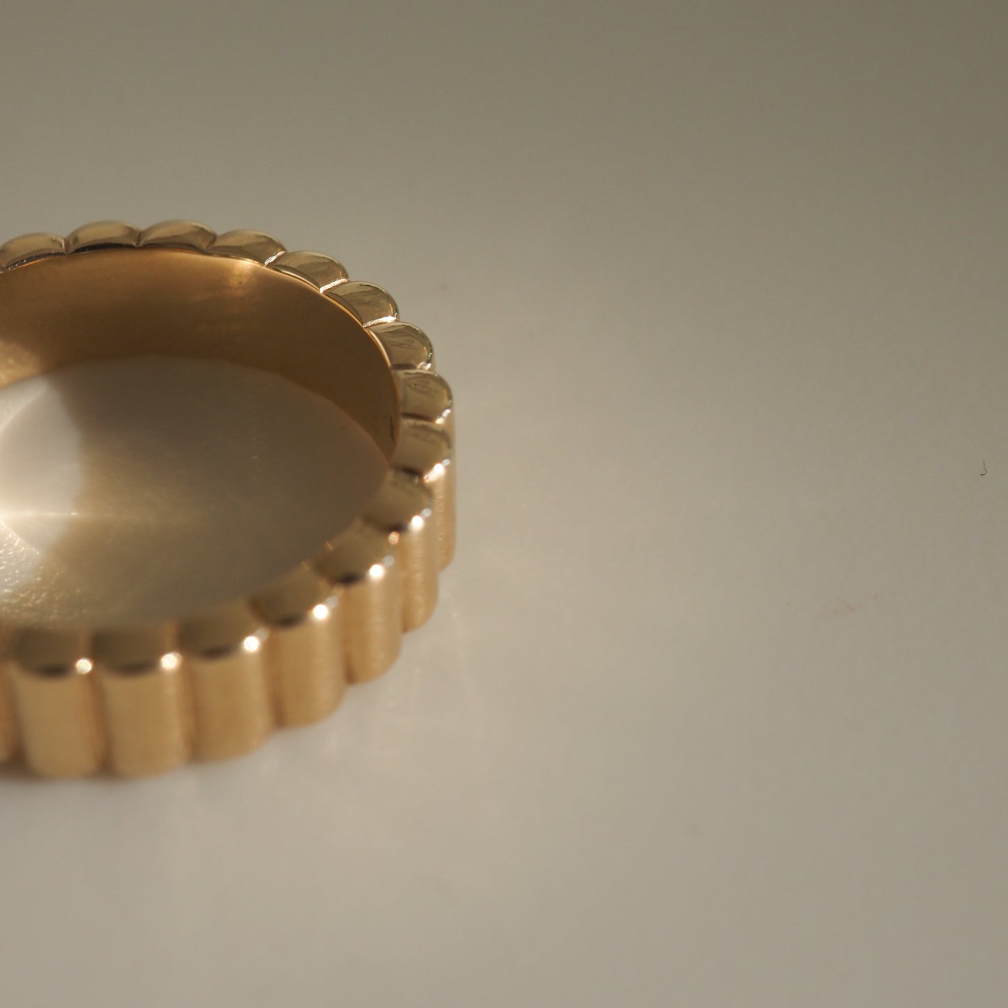 Ribbed Cigar Wedding Ring – Kate & Kole